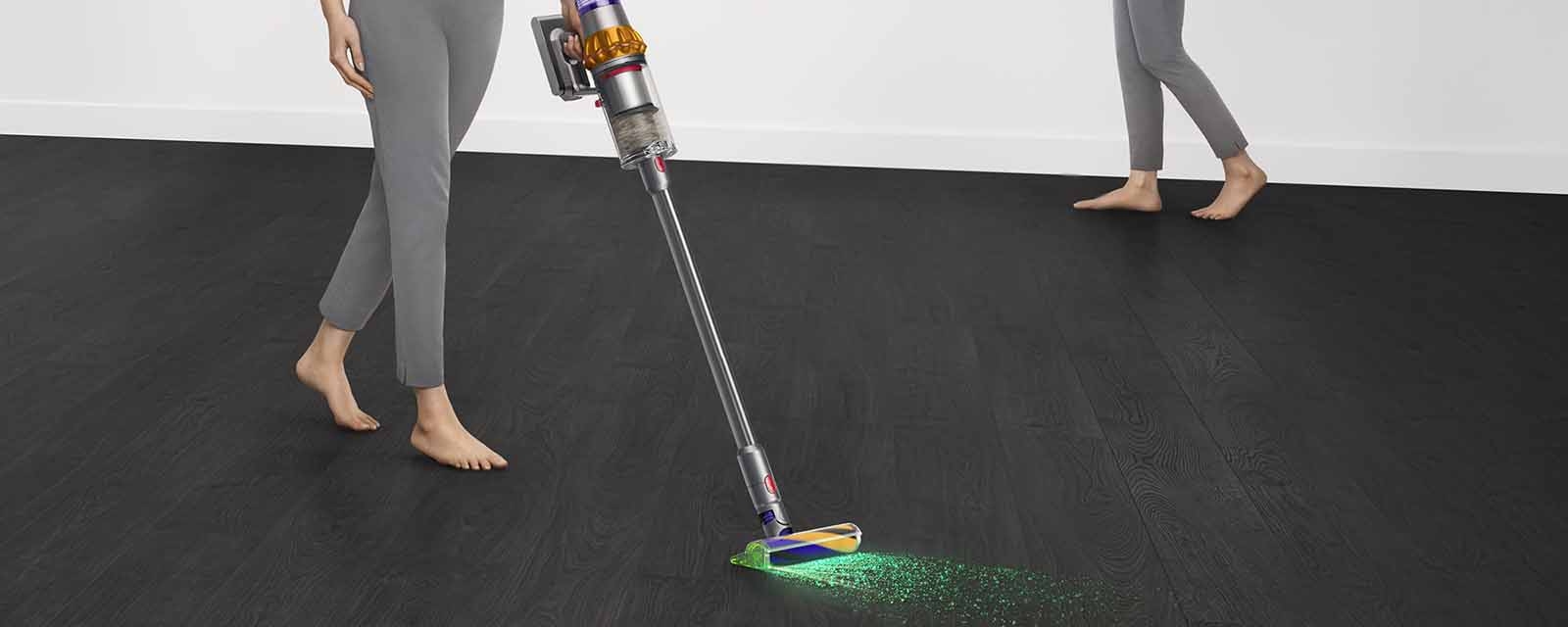 Dyson V15 Detect Total Clean Review: Lasers & More | Harvey Norman