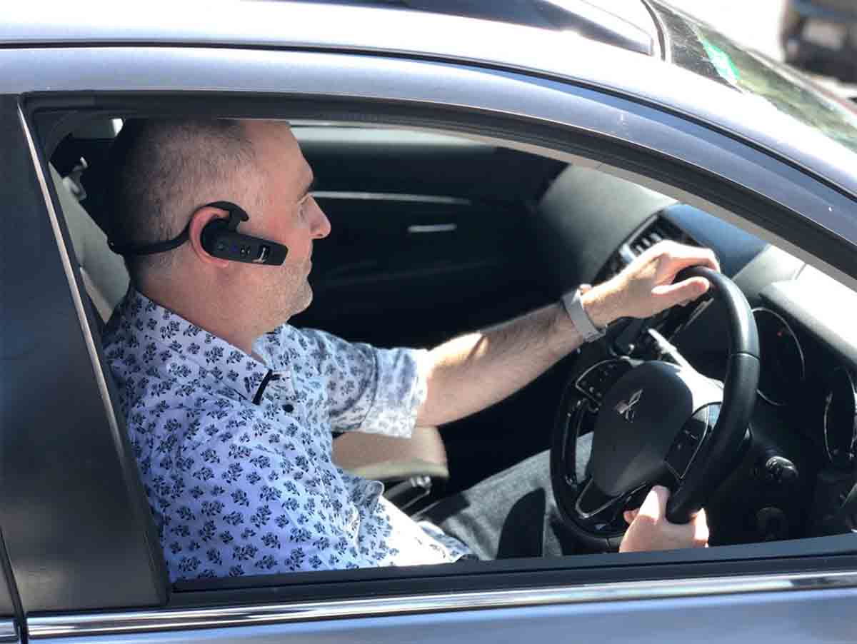 4 Noise-Cancelling BlueParrott Headsets for Work & Driving | Harvey Norman