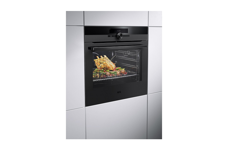 AEG 600mm SenseCook Pyrolytic Oven - Matte Black | Harvey Norman