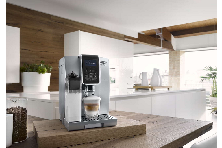 De'Longhi Dinamica Fully Automatic Coffee Machine with LatteCrema ...