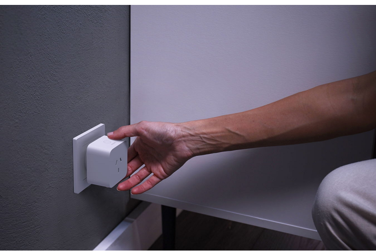 Philips Hue Smart Plug V2 | Harvey Norman